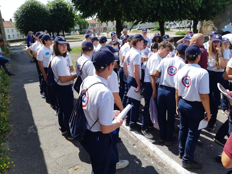 Les jeunes volontaires du SNU découvrent le Pays de Langres | Académie ...